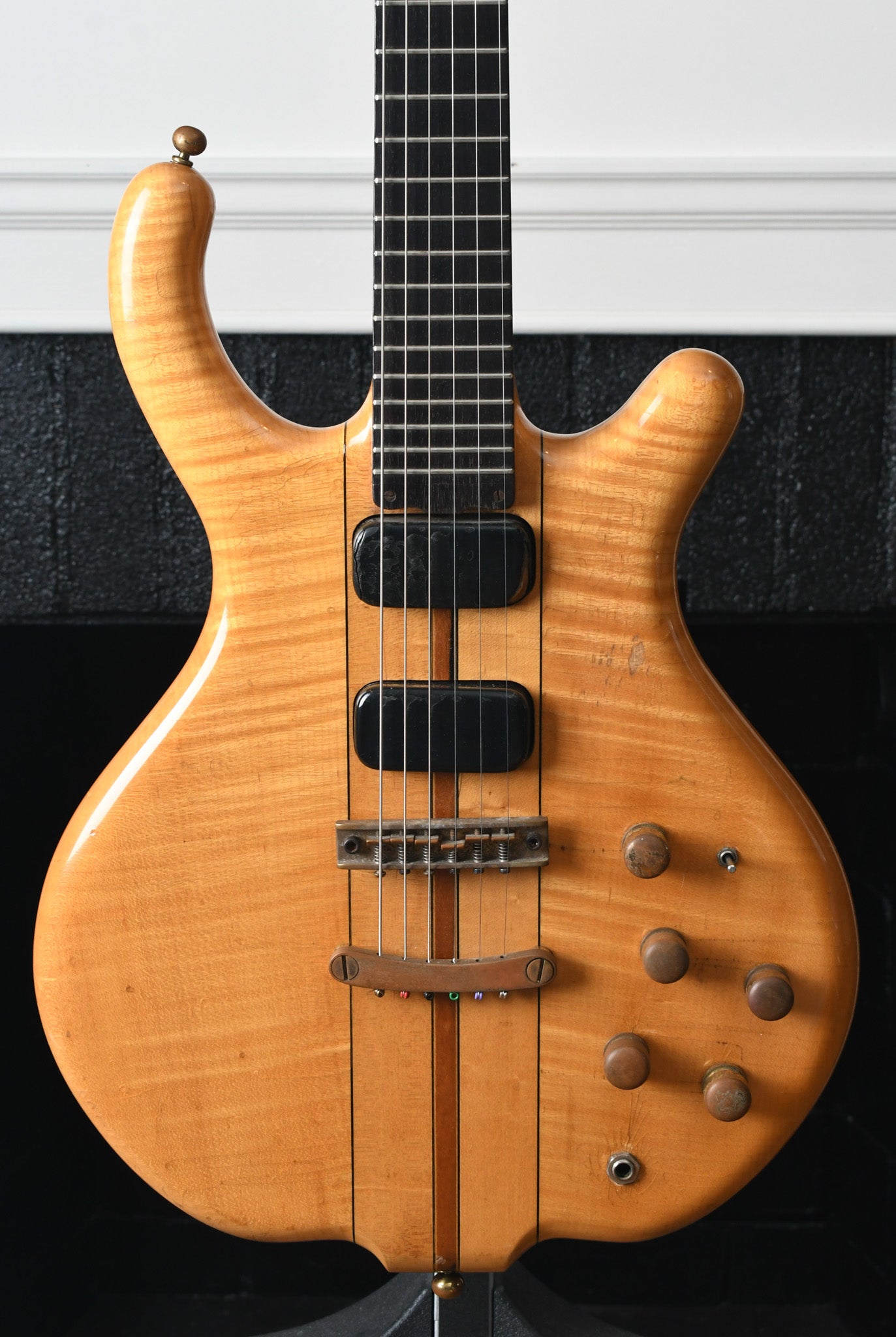 1979 Veillette-Citron Serial #106 – Watchtower Guitars