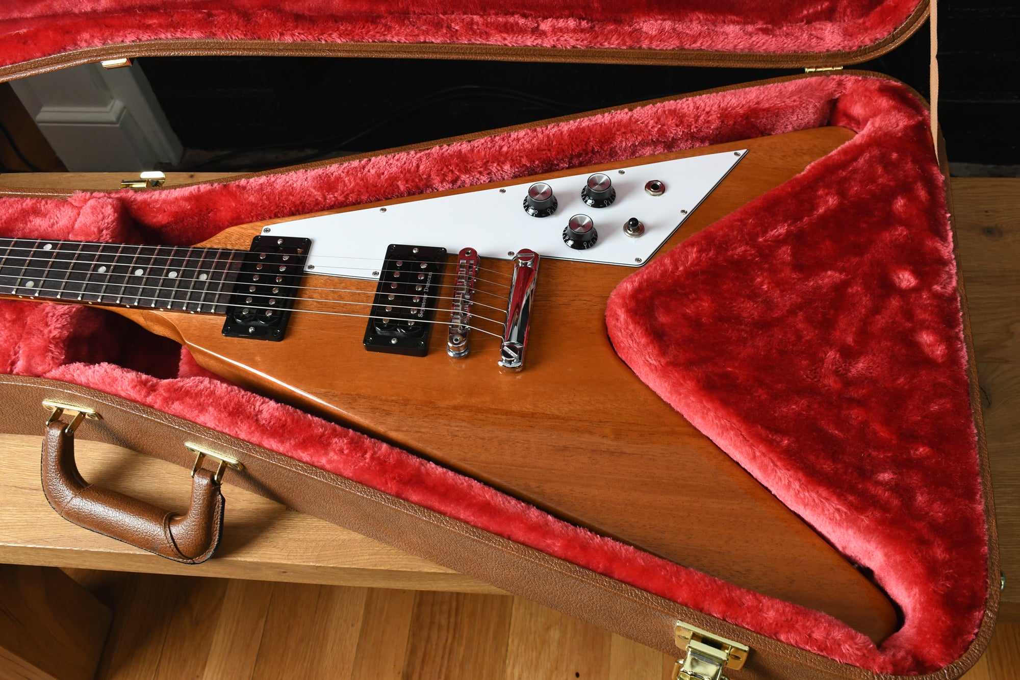 2023 Gibson Flying V Duncan Pickups Antique Natural – Watchtower Guitars